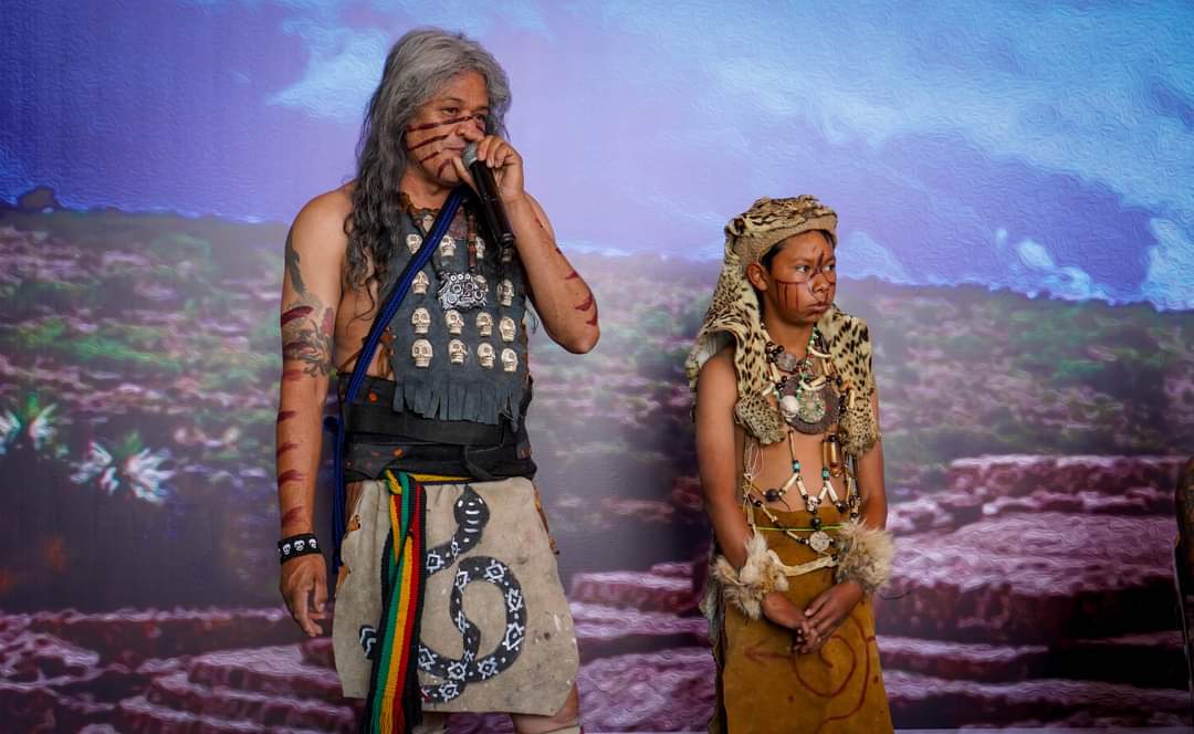 Equinoccio en El Cóporo, revoltijo étnico. - Gourmétaro